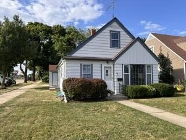 3022 21st St, Racine, WI 53403