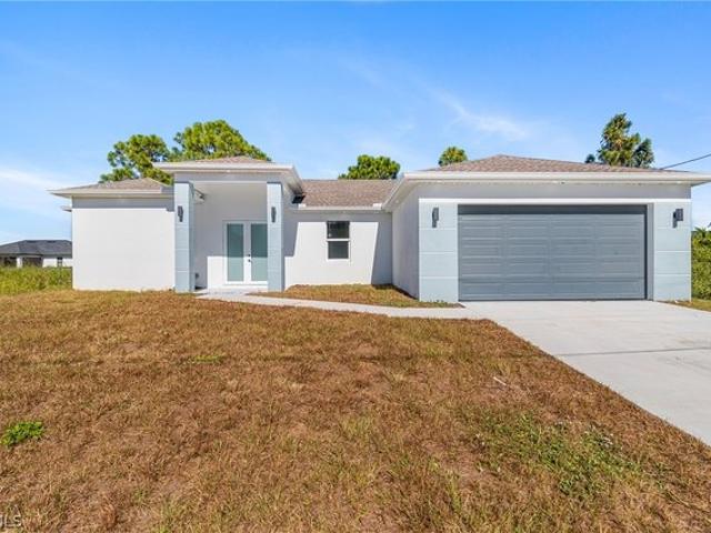 3022 33rd St SW, Lehigh Acres, FL 33976