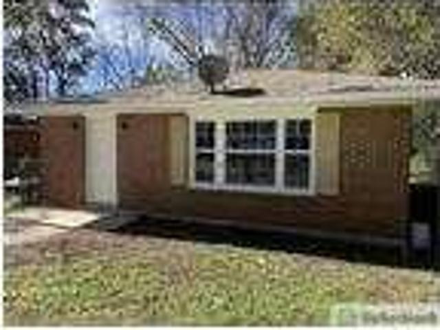 3023 Barksdale St