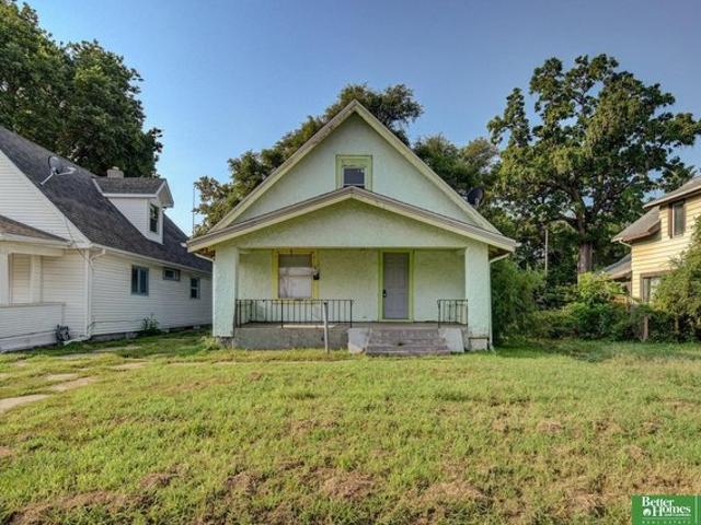 3023 Larimore Ave, Omaha, NE 68111