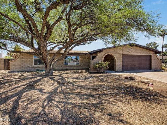 3023 S Carriage Ln, Mesa, AZ 85202