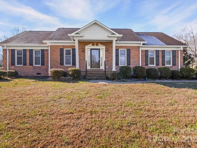 3023 Tradd Dr, Harrisburg, NC 28075