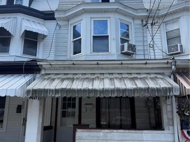 302 1/2 W Spruce St Unit 1/2, Tamaqua, PA 18252