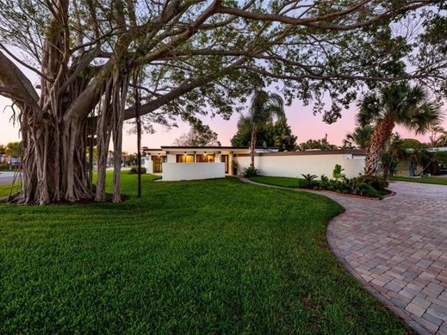302 41st Ave, Saint Pete Beach, FL 33706