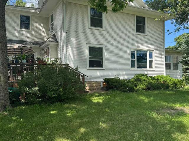 302 8th Street N