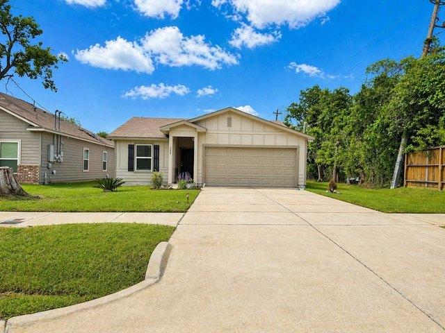 302 Connecticut St, Houston, TX 77029
