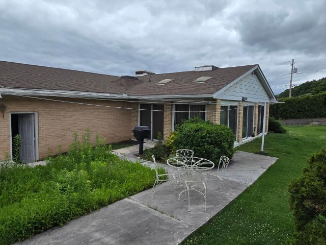 302 Cor Sunset & Roberts Drive