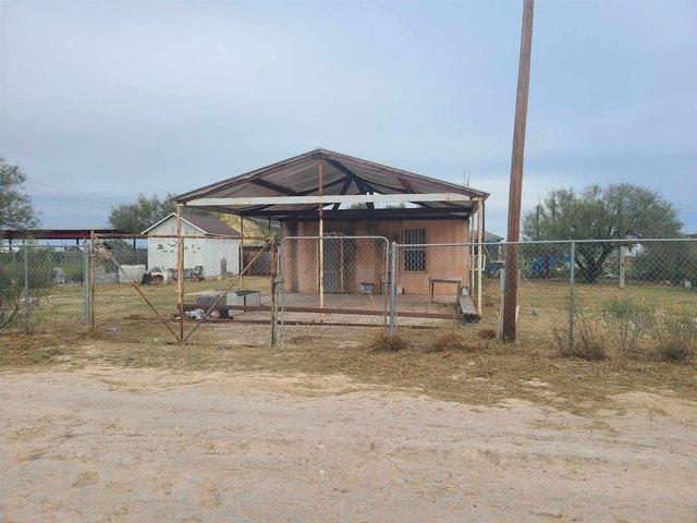 302 Camino Bolivar, Laredo, TX 78045