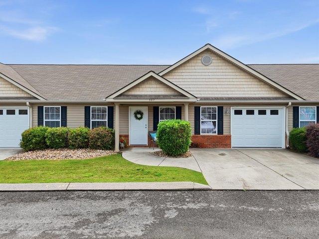 302 Cedar Creek Dr, Rossville, GA 30741