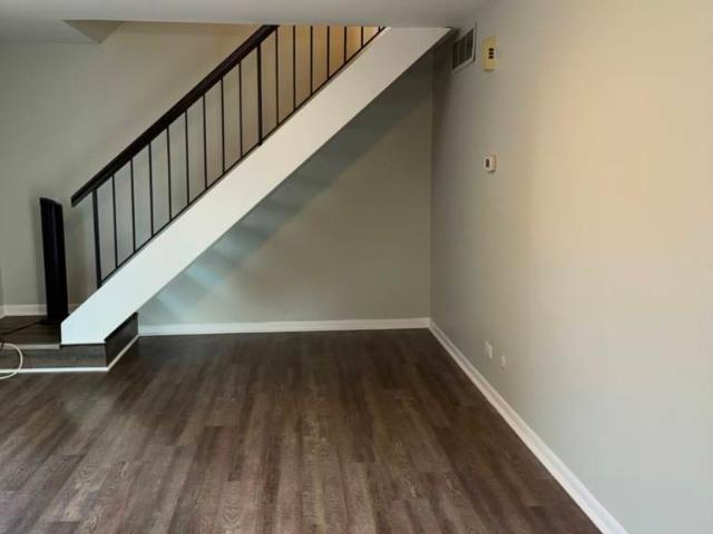 302 Creekside Drive