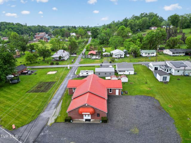 302 Crescent Drive