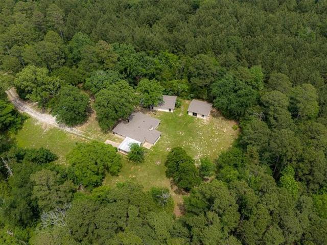 302 An County Road 3914, Palestine, TX 75801