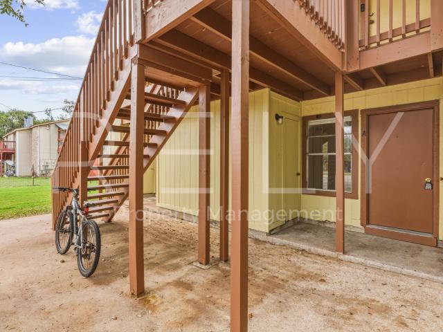 302 Algerita Dr, Unit A, Georgetown, TX 78628 | MLS #9155 | Compass