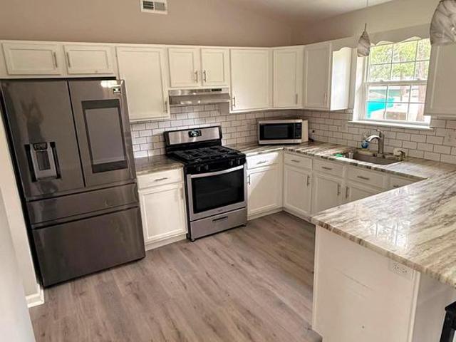 302 Algonquin Trail