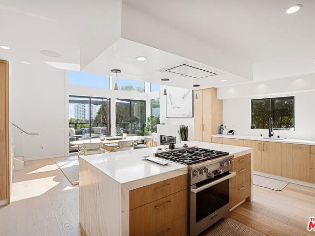 302 Ashland Avenue 301