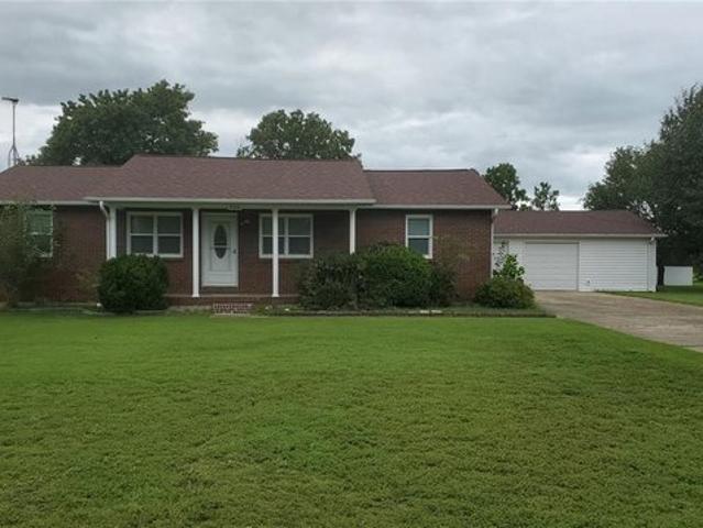 302 Bohannon St, Sikeston, MO 63801