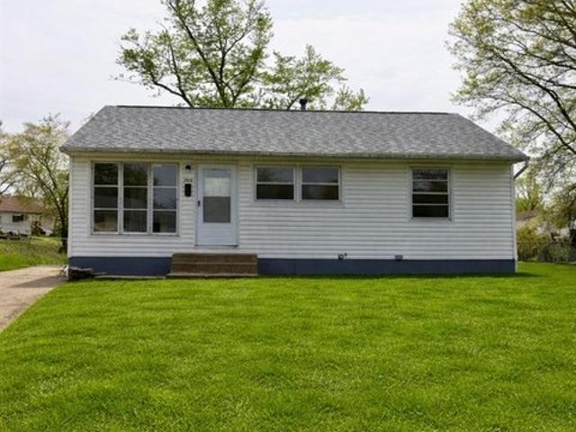 302 Banff Cir, Saint Louis, MO 63137