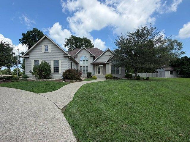 302 Bird Ave, Lawrenceville, IL 62439