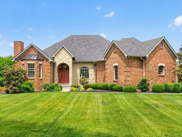 302 Golf Club Dr, Nicholasville, KY 40356