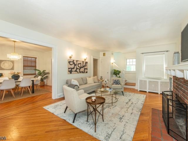 302 Gregory Ave