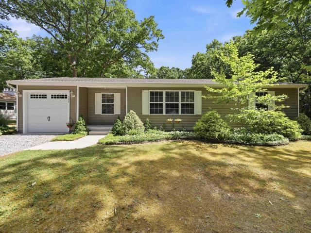 302 Dogwood Ave
