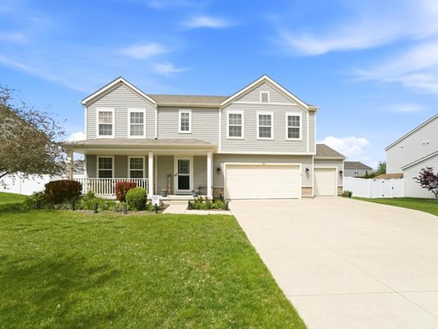 302 E 130th Ln, Crown Point, IN 46307