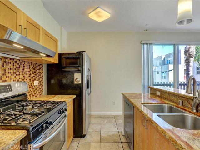 302 E 19th St, Unit 7, Long Beach, CA 90806 | MLS #PW25202 | Compass