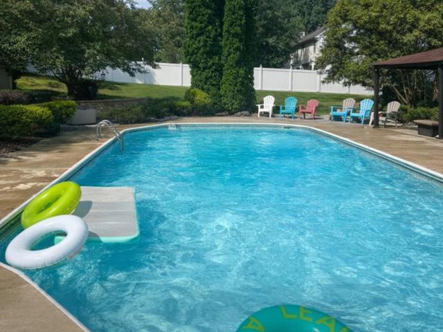 302 E Bird Village Road