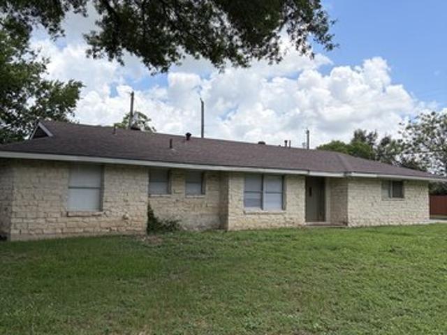 302 E Byrd Blvd, Universal City, TX 78148