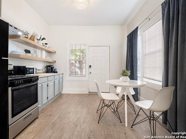 302 E Cevallos, Unit 2