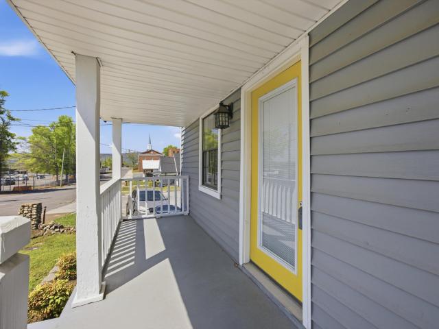 302 E Gordon Avenue