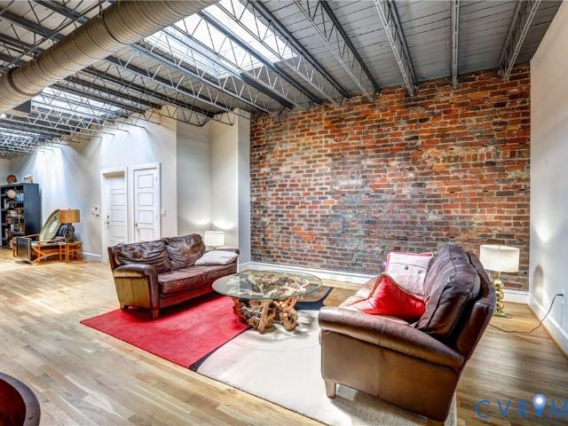 302 E Grace Street