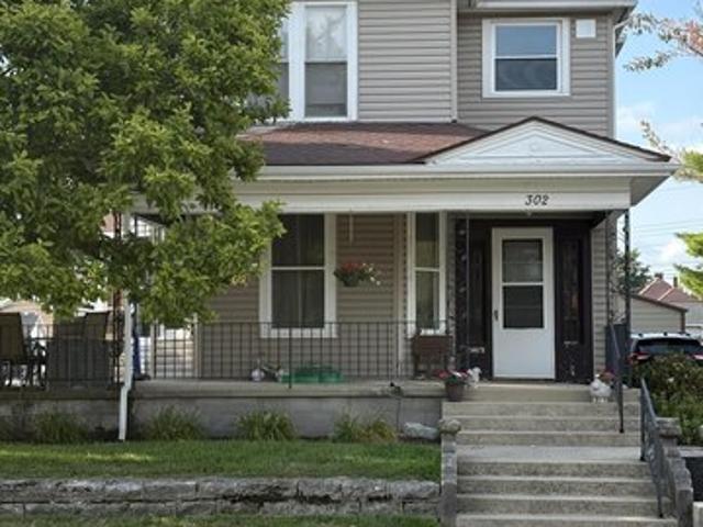 302 E Mechanic St, Wapakoneta, OH 45895