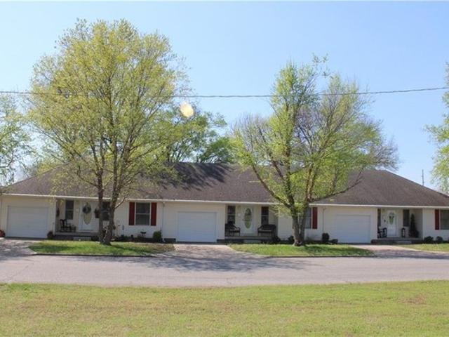 302 E Monroe St, Pittsburg, KS 66762
