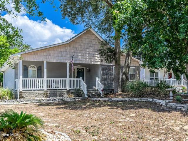 302 E Oak Island Dr, Oak Island, NC 28465