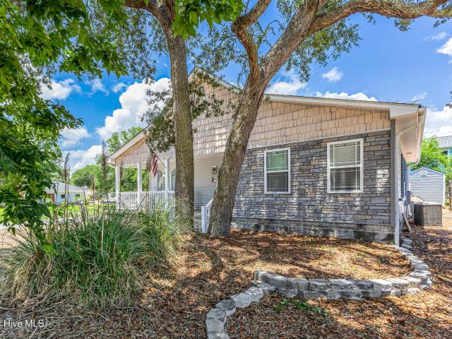 302 E Oak Island Drive