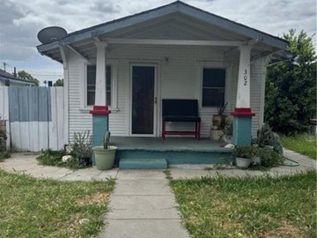 302 E Park St, Ontario, CA 91761