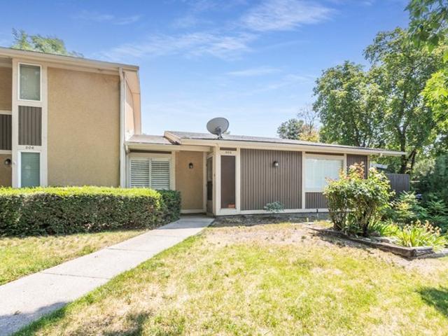 302 E Peach Ln S, Bountiful, UT 84010