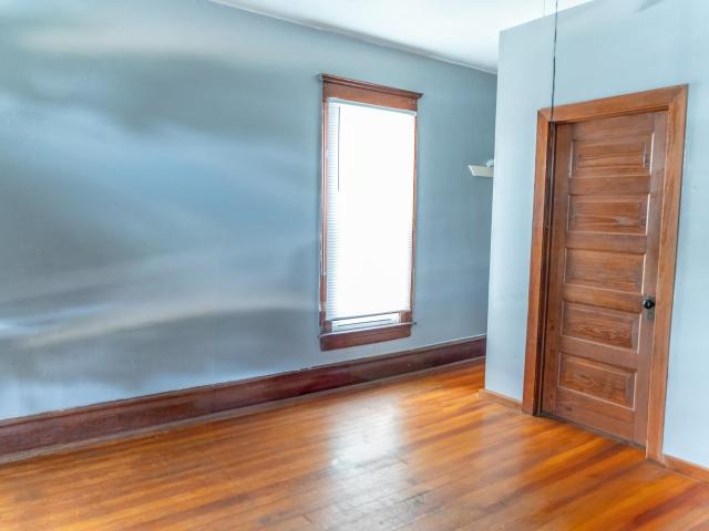 302 E Prospect Terrace
