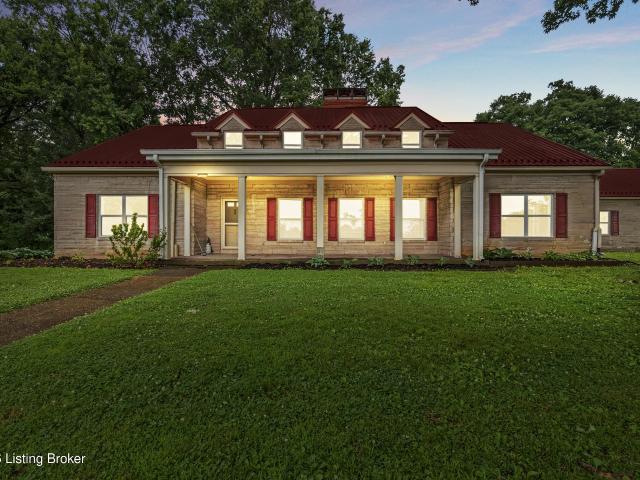 302 Eminence Pike