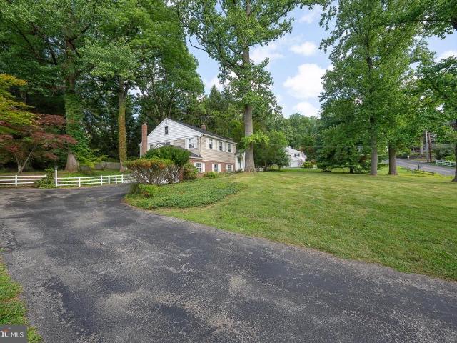 302 Earles Lane