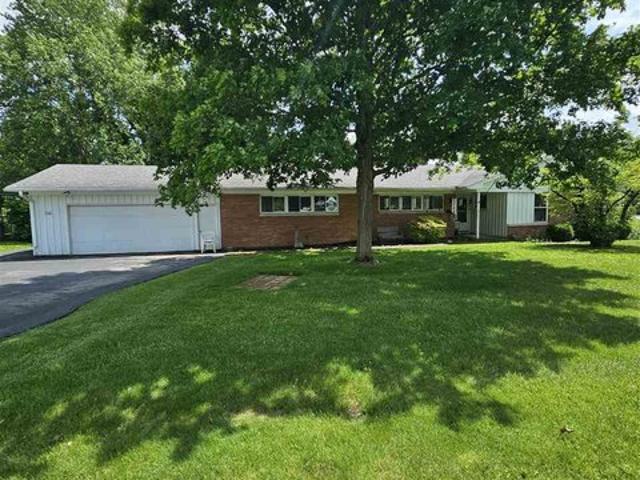 302 East Dr, Connersville, IN 47331