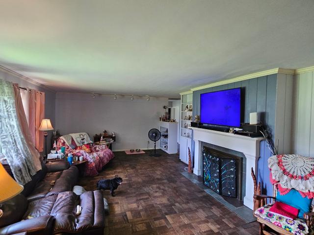 302 East Drive