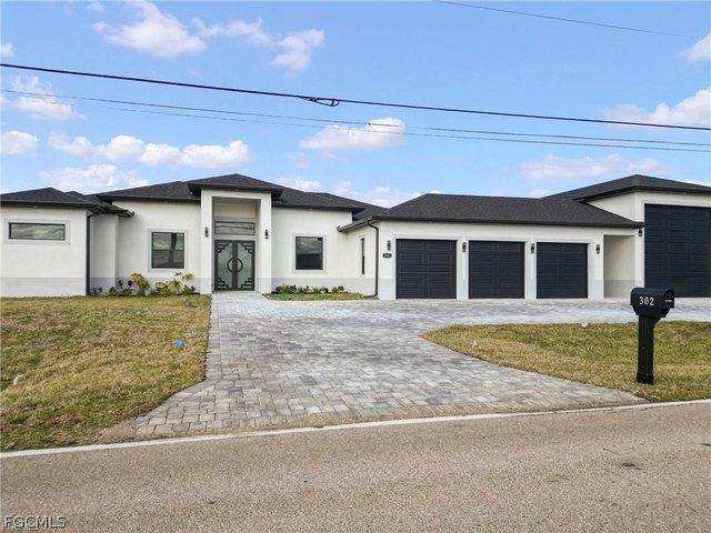 302 N El Dorado Blvd, Cape Coral, FL 33993