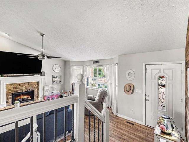 302 Fairview Lane