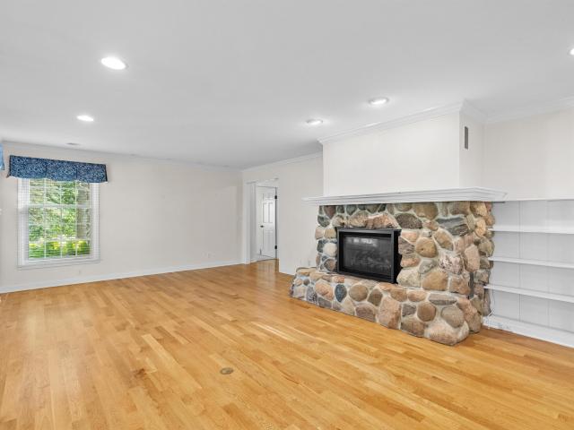 302 Fenway Ter