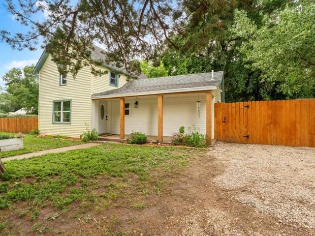 302 Franklin St, Vermillion, SD 57069