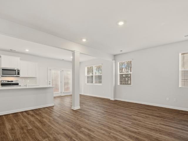 302 Friendship Oak Way