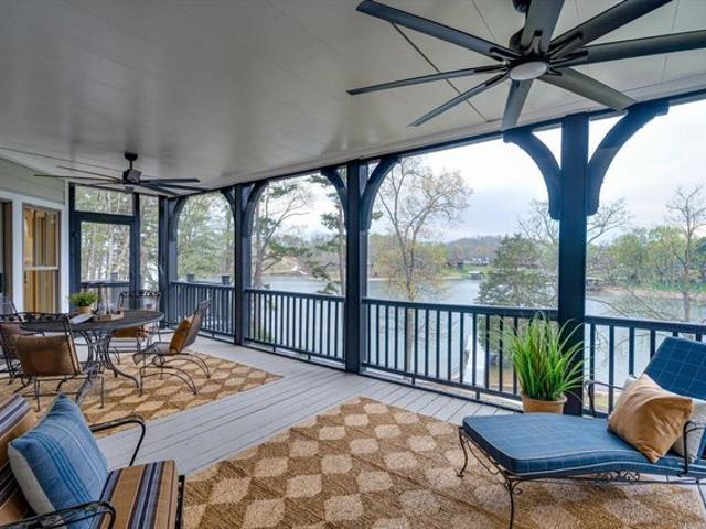 302 Key Cove Rd, Spring City, TN 37381