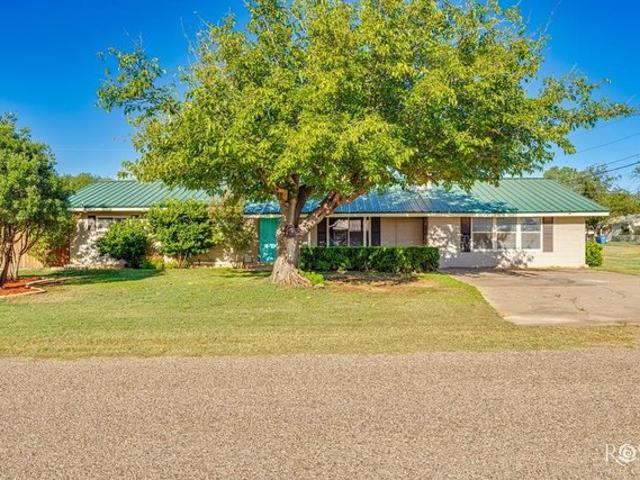 302 Key St, Bronte, TX 76933